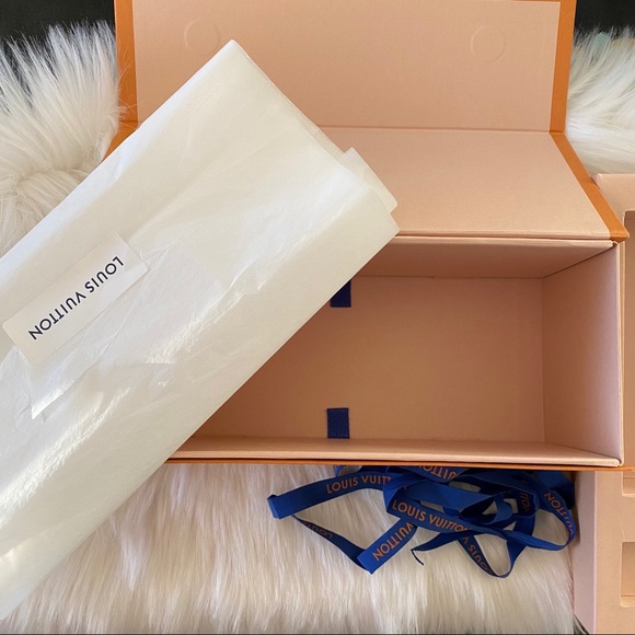 Louis Vuitton | Party Supplies | Louis Vuitton Empty Perfume Box With ...
